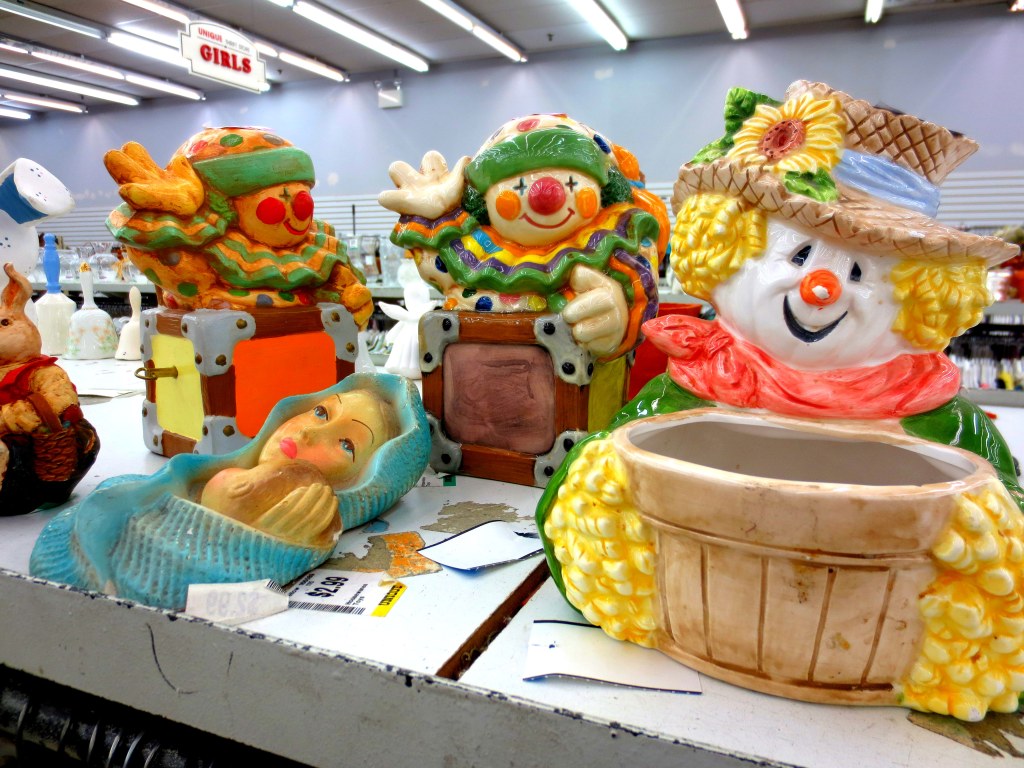 Thrift Store Scavenger Hunt (with FREE printable game form ...