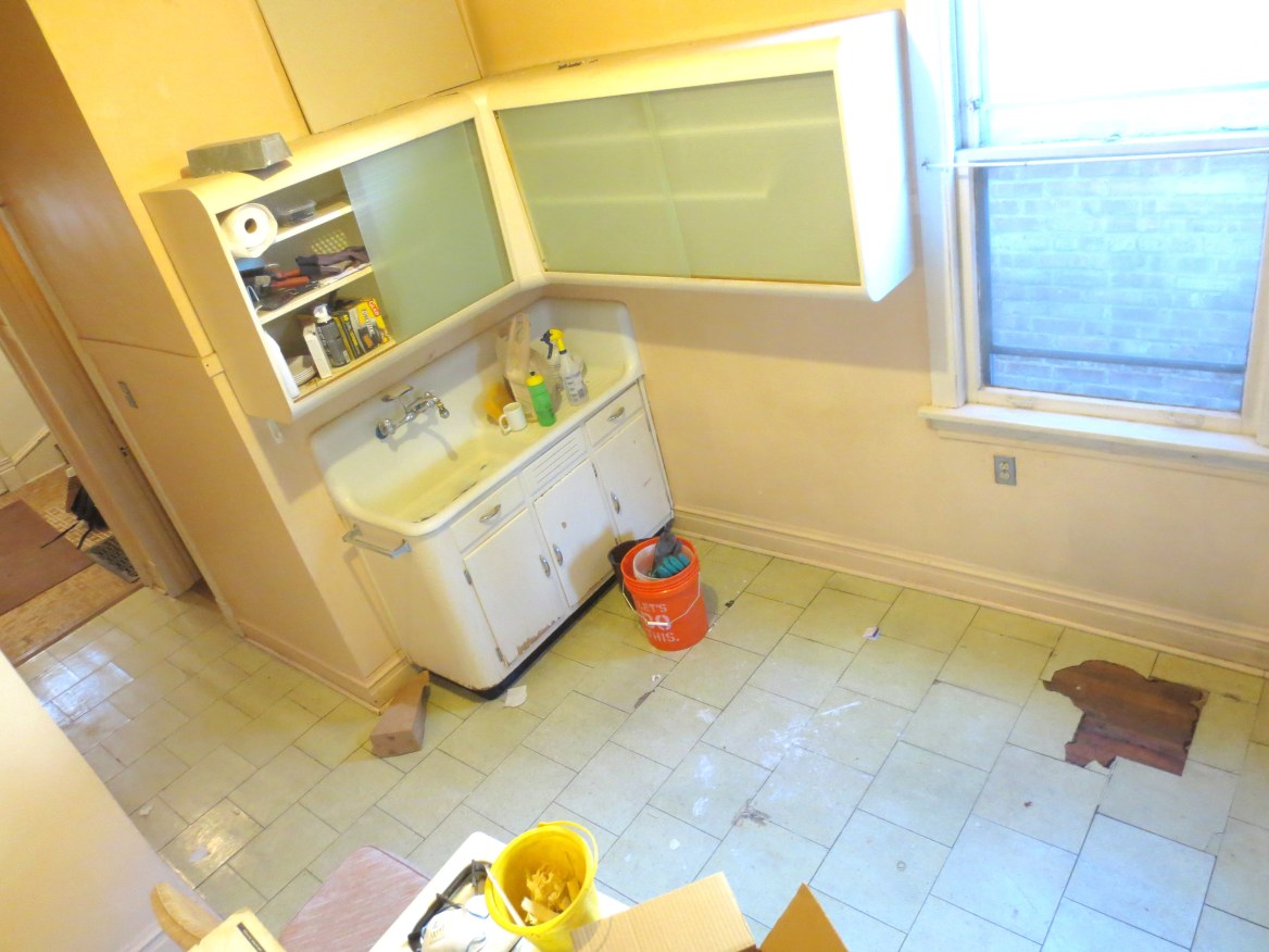 A Bucket of Paint + a Trip to IKEA: Babushka Kitchen Gets a $200 ...